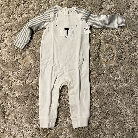 GAP | One Pieces | New Babygap 62mo Polar Bear Outfit | Poshmark